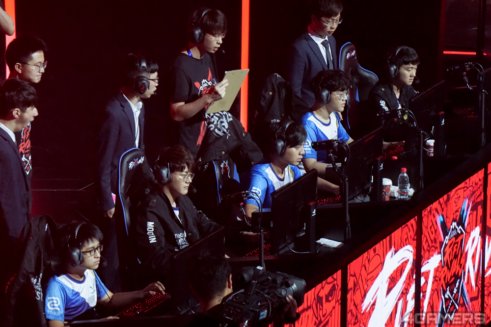 《英雄聯盟》洲際賽開幕，閃電狼精采擊退RNG，M17惜敗IG | 4Gamers